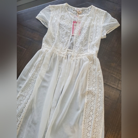 Chelsea & Violet | Tops | Chelsea Violet Sheer Embroidered Long Boho ...